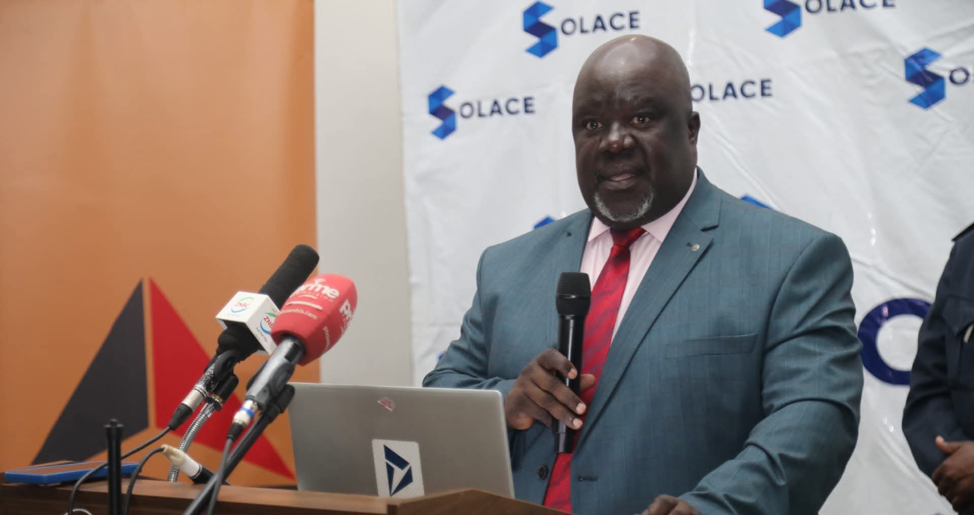 Minister Sialubalo urges local authorities to proactively lead service ...