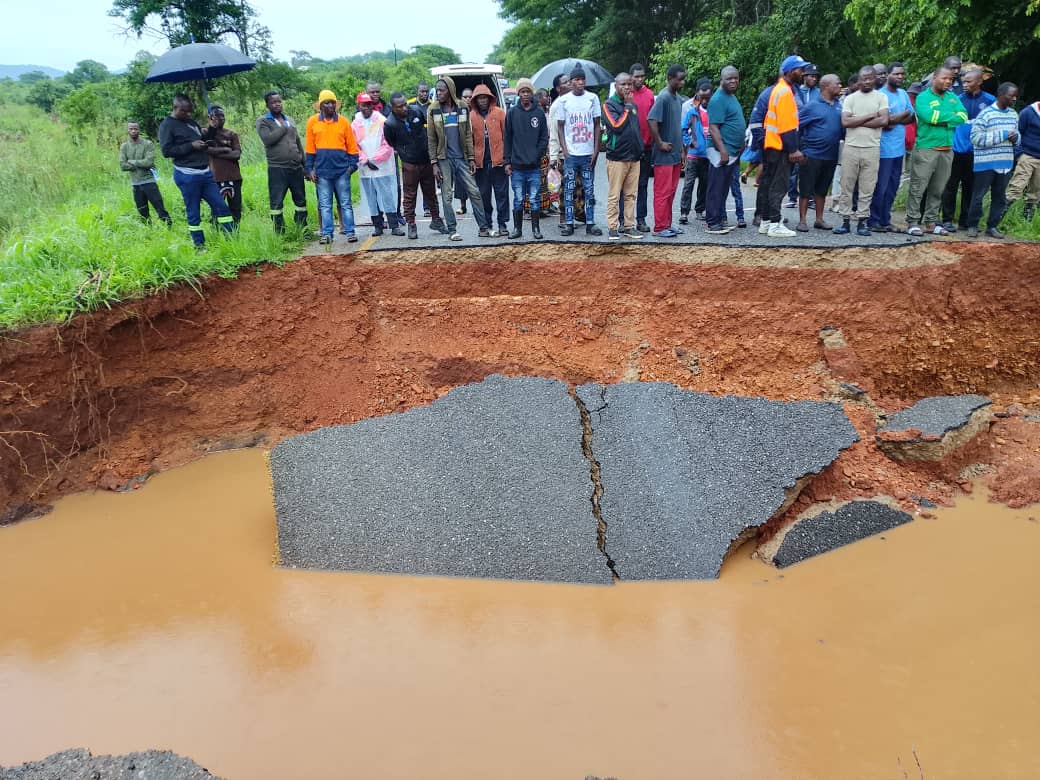 Eastern Province cut off as bridge collapses on Great East road ...
